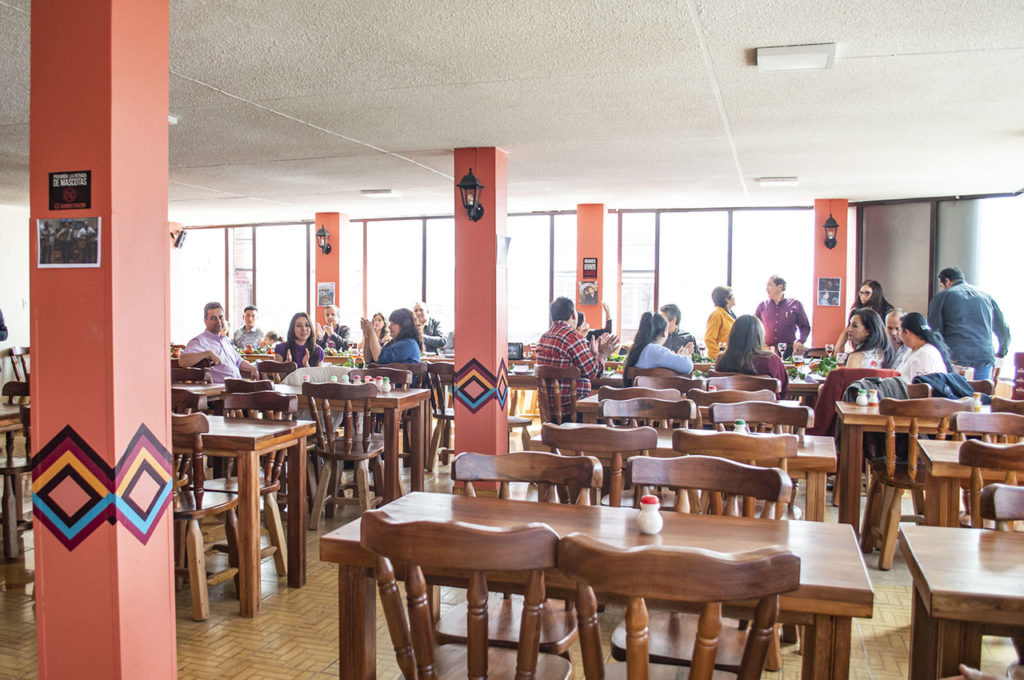 Restaurante Gallina Asada - Tradición y sabor desde 1995